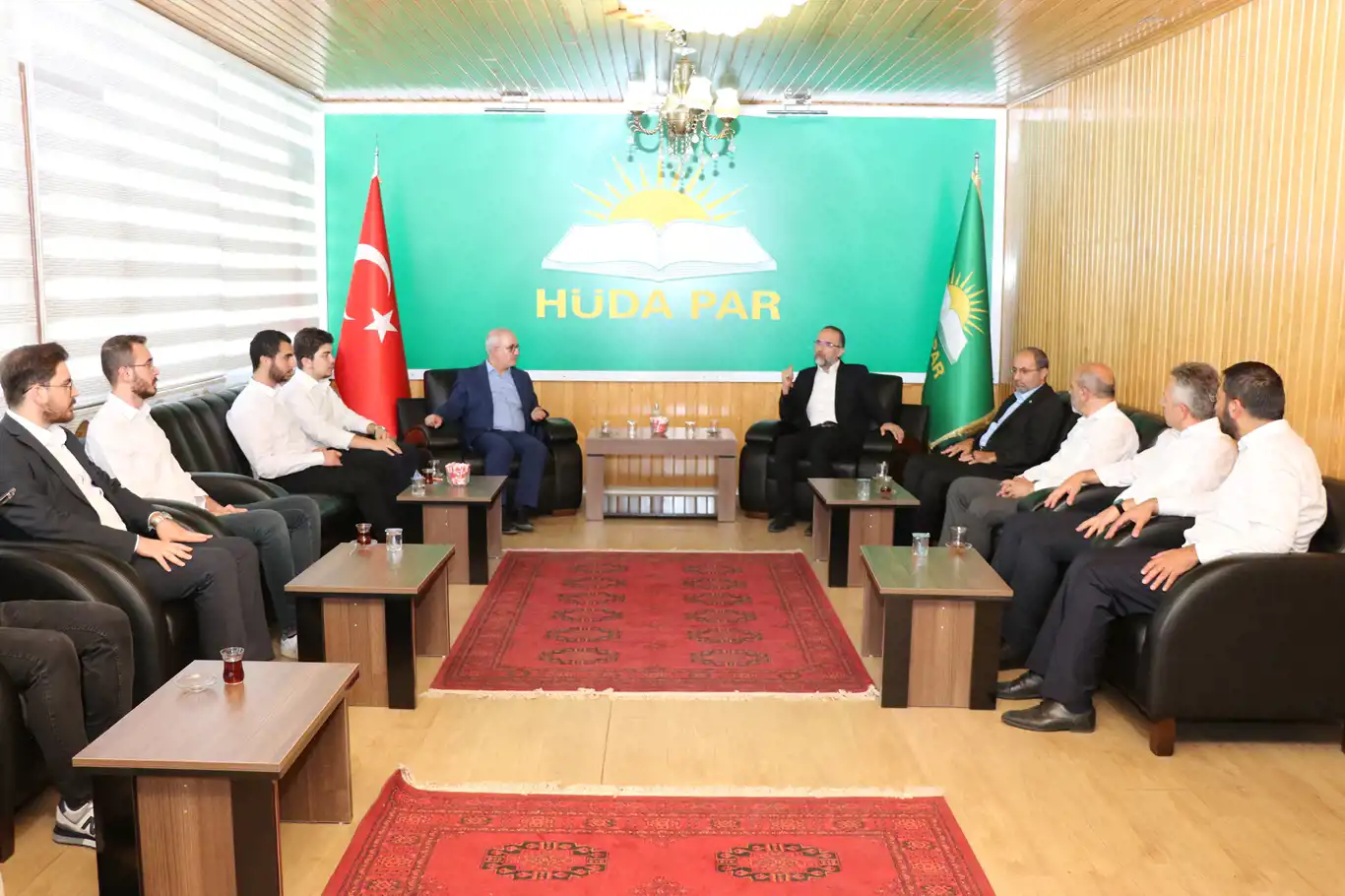 HÜDA PAR Genel Merkezi’ne taziye ziyaretleri devam ediyor - [İLKHA ...