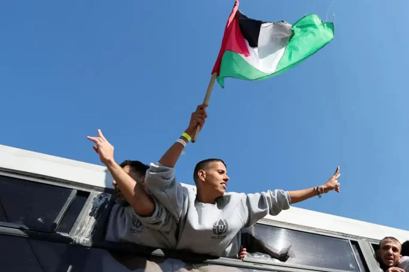 Hamas submits prisoner exchange lists under Gaza ceasefire deal ...