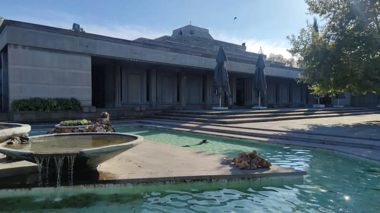 36 yıldır faaliyette olan TBMM Camii Kompleksi'nde ezan okunmuyor ...