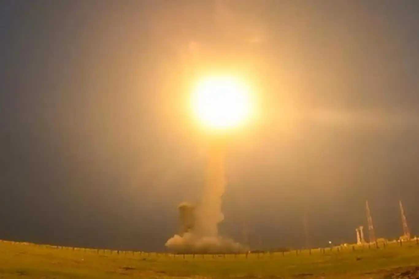Russia says it struck Ukraine with Oreshnik ballistic missile - [İLKHA ...
