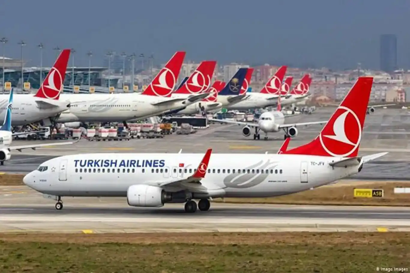 Turkish Airlines cancels multiple flights to Tehran amid widespread ...