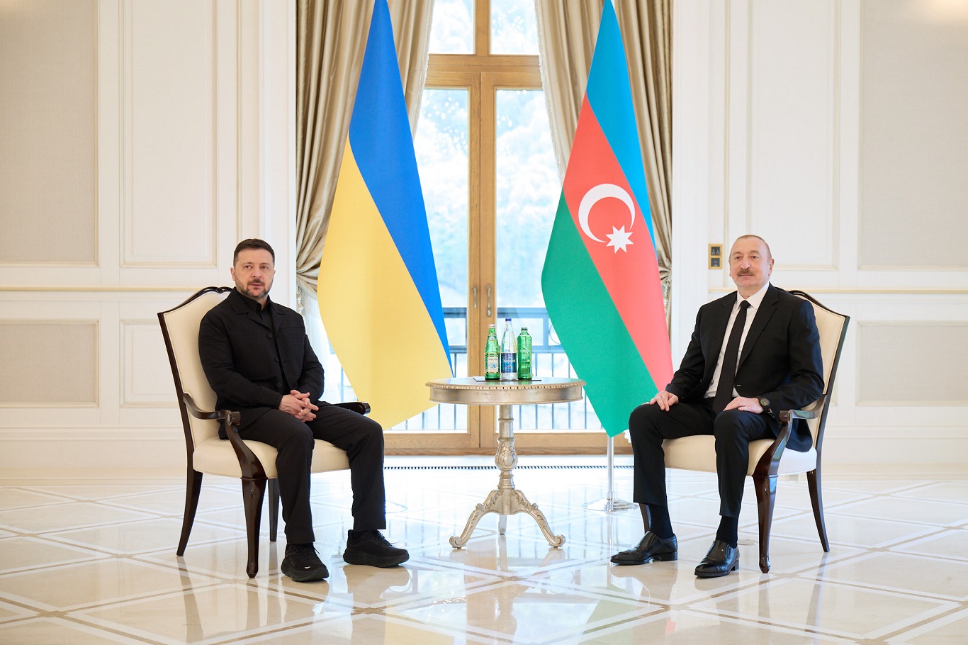 Zelensky meets Aliyev in Azerbaijan to boost security and energy ties ...