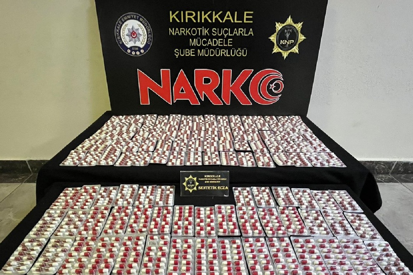 Kırıkkale'de uyuşturucu operasyonunda 1708 sentetik hap ele geçirildi ...