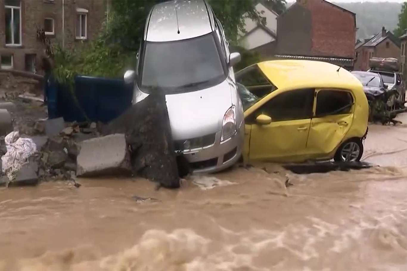 Death toll from flash floods reaches 42 in Germany - [İLKHA] Ilke News ...