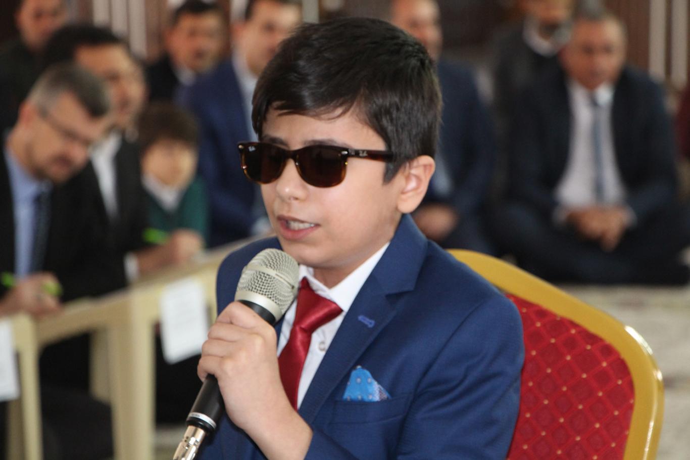 Görme engelli öğrenci ezan okuma yarışmasında birinci oldu - [İLKHA ...