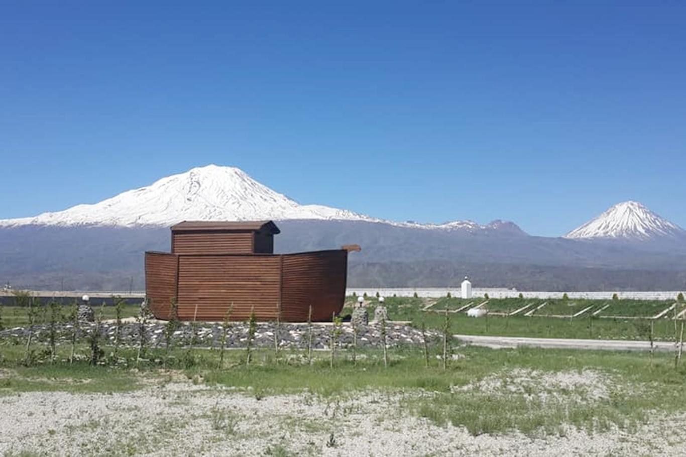 Kurdukları turizm kompleksi ile Ağrı Dağı ve Hazreti Nuh'un Gemisini ...